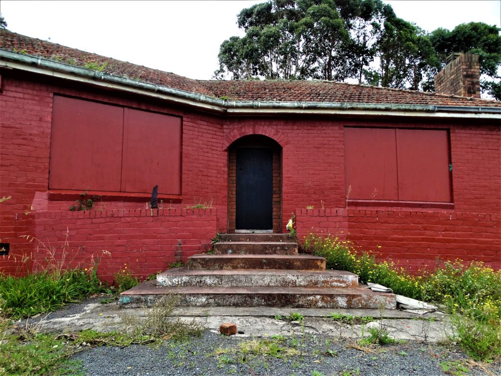 Big Red Homestead - South East Auckland | Paranormal NZ